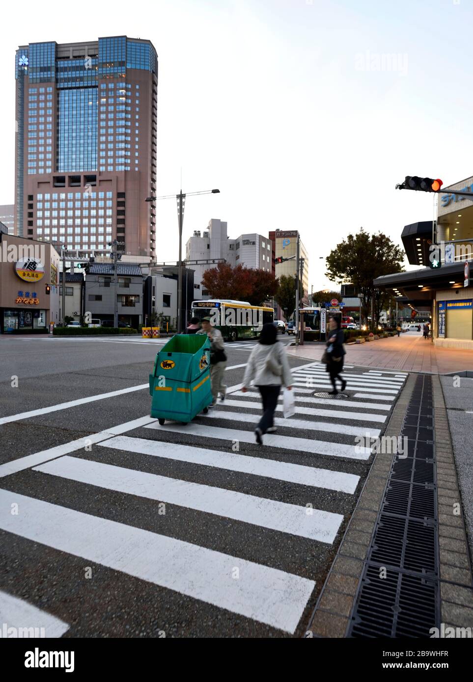 Black cat delivery service hi-res stock photography and images - Alamy