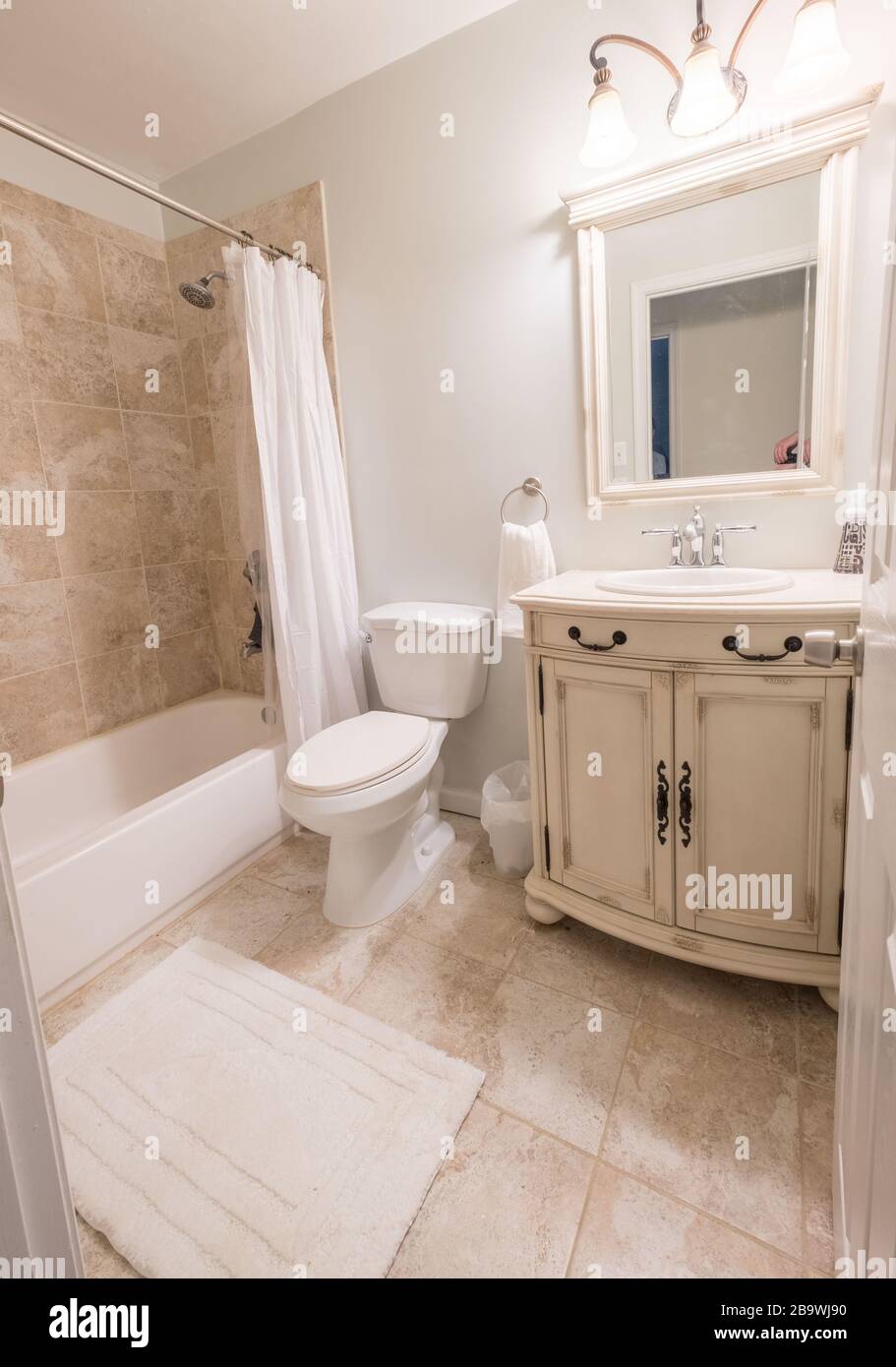 Nice bathroom hi-res stock photography and images - Alamy
