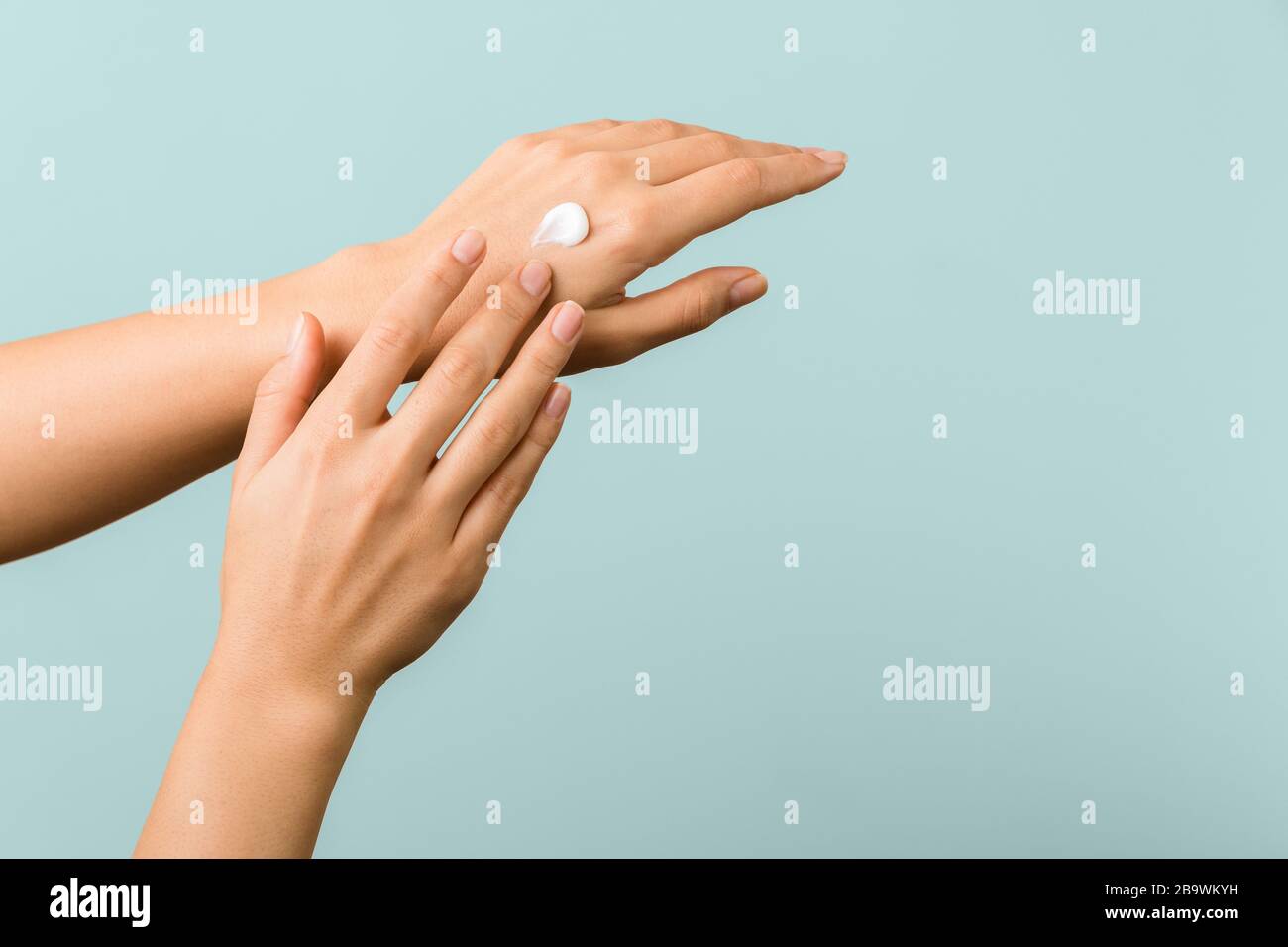 Hand skincare hi-res stock photography and images - Alamy