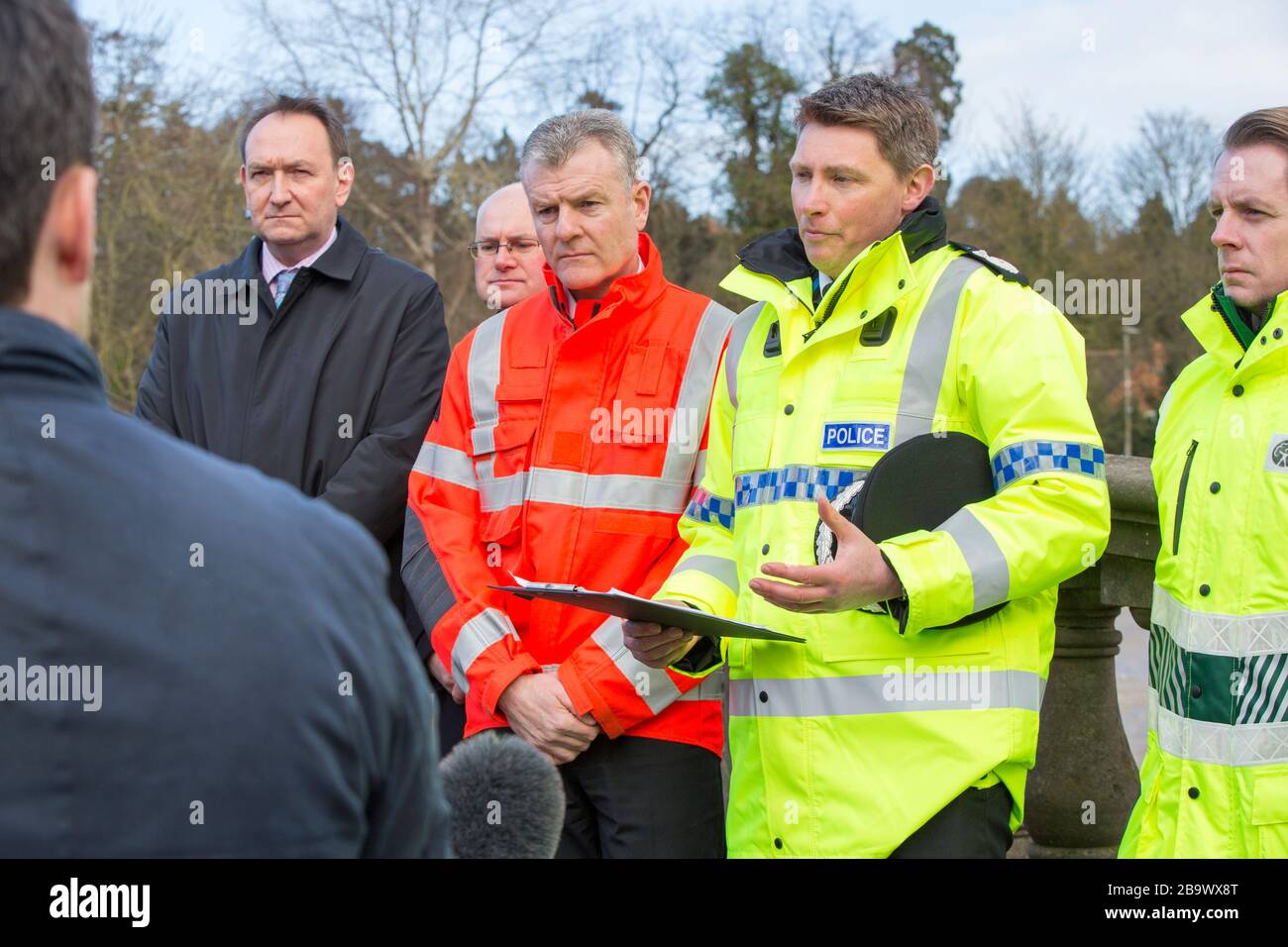 Police, Ambulance and Environment Agency staff hold a press conference ... Police, Ambulance and Environment Agency staff hold a press conference ...