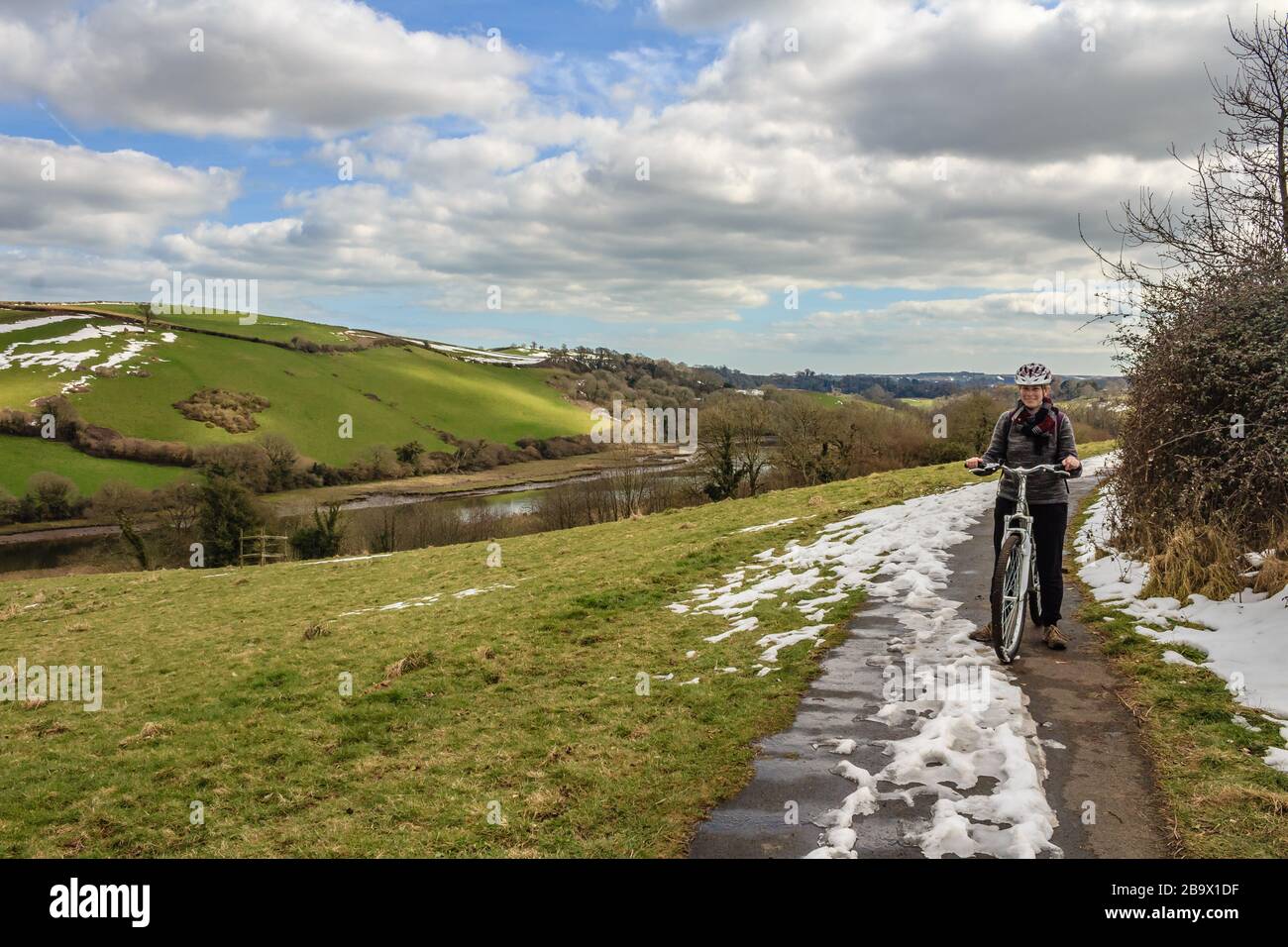 Cycling cyclist bike hi-res stock photography and images - Alamy