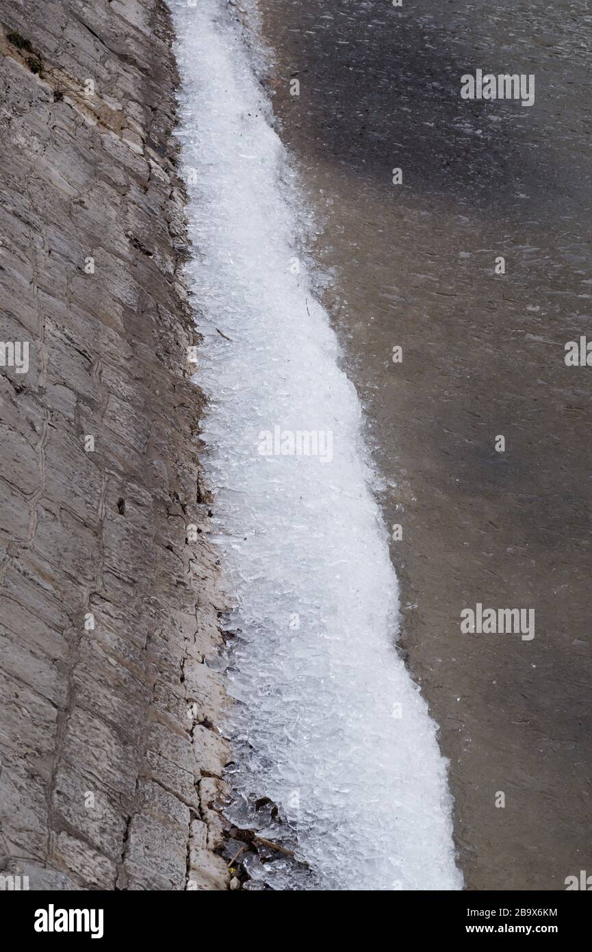 Crystalline ice hi-res stock photography and images - Alamy