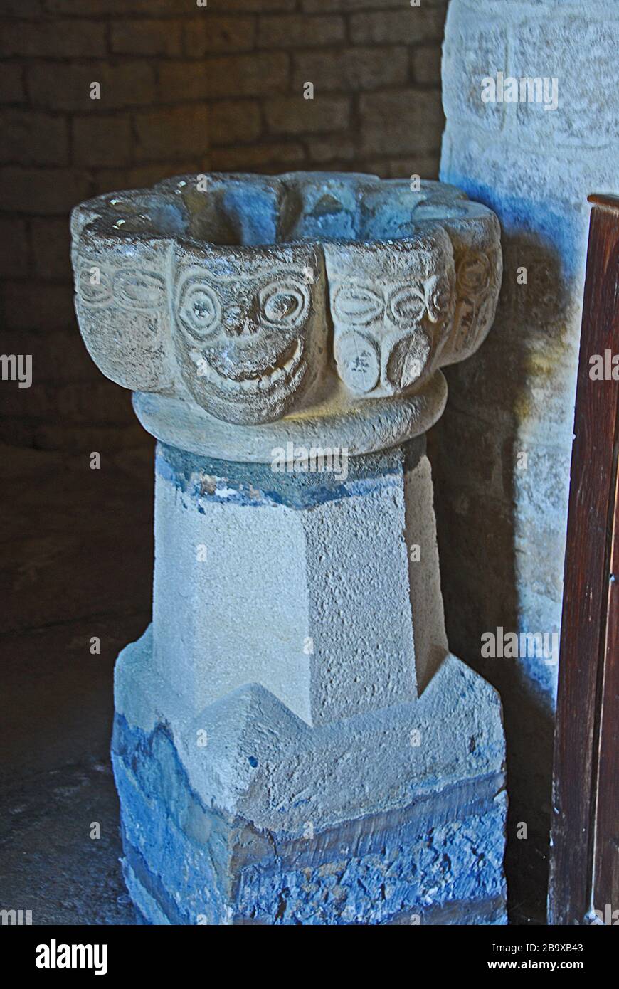 Taufbecken hi-res stock photography and images - Alamy