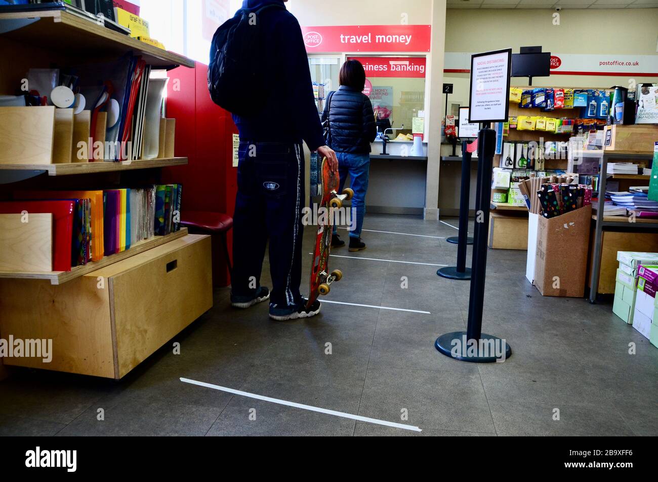 Post office england inside hi-res stock photography and images - Alamy