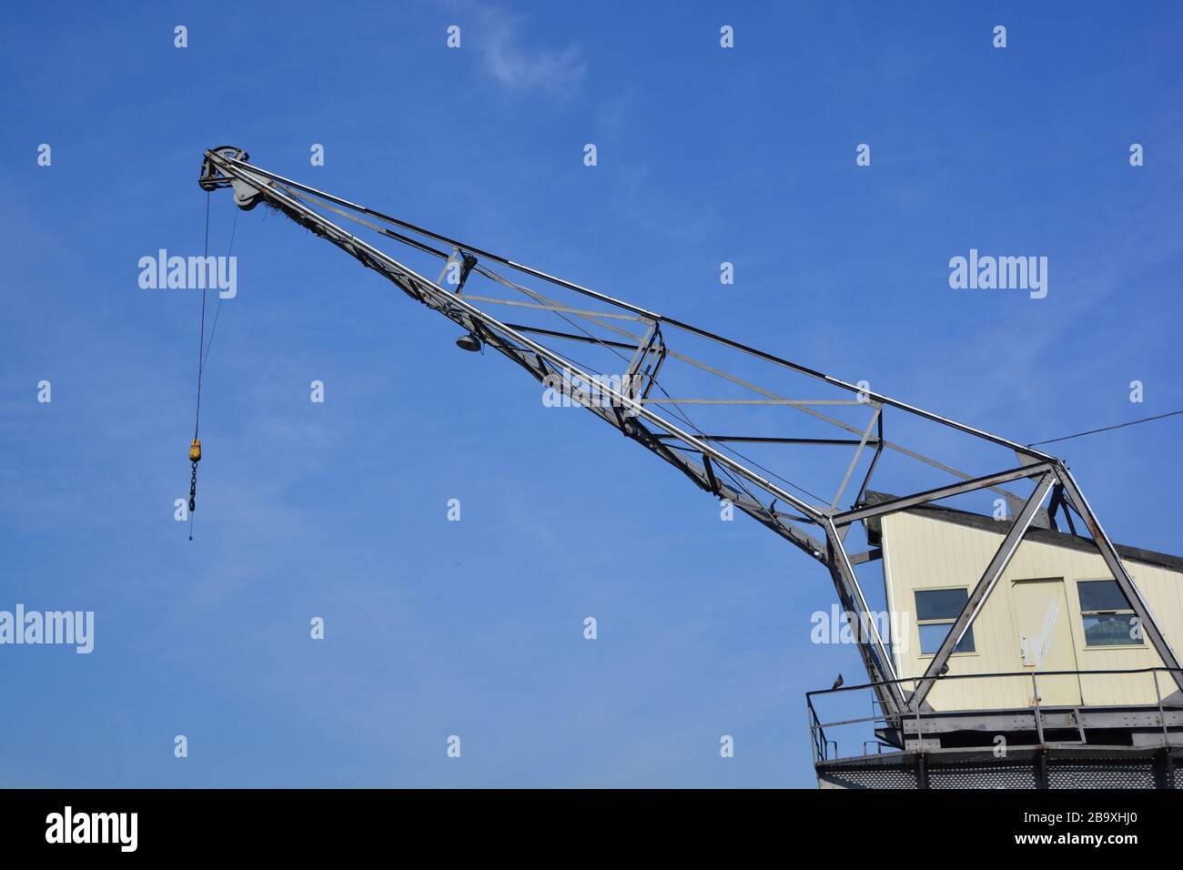 Historic dock cranes hi-res stock photography and images - Alamy