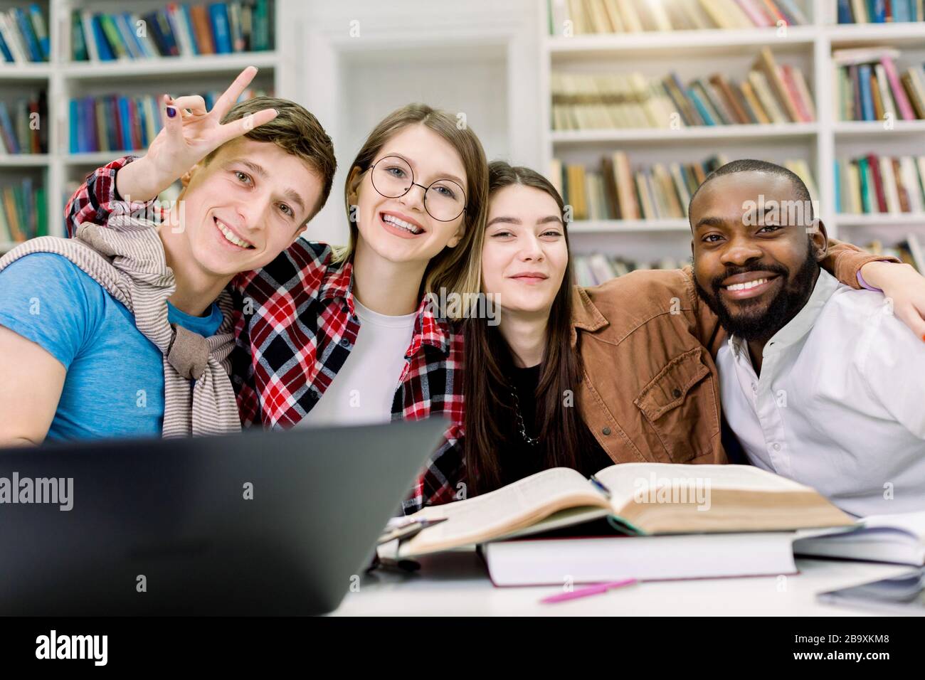 College students hugging on campus hi-res stock photography and images ...