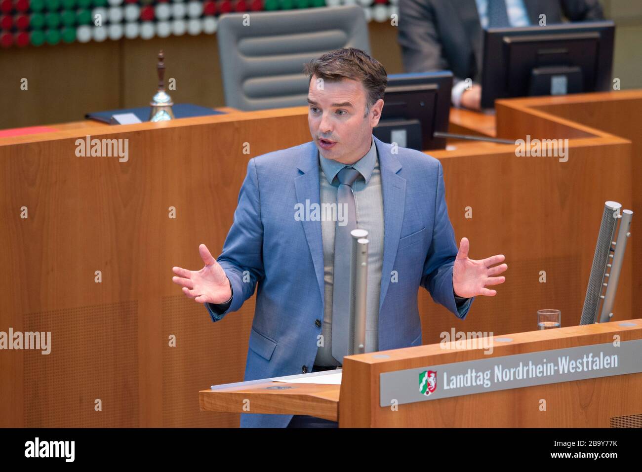 Duesseldorf, Deutschland. 24th Mar, 2020. Michael HUEBNER, SPD, during ...
