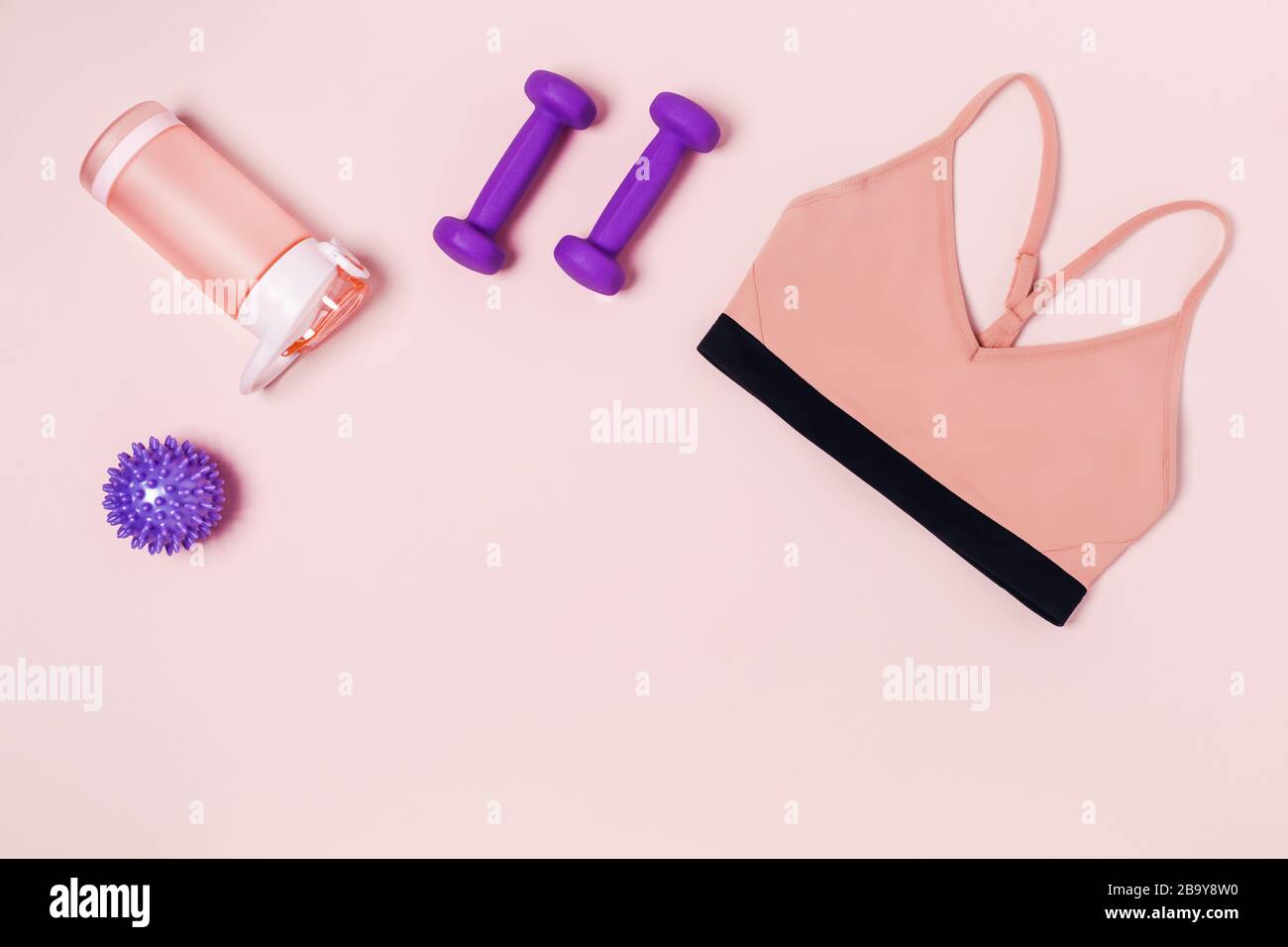 Womens sports outfit hi-res stock photography and images - Alamy