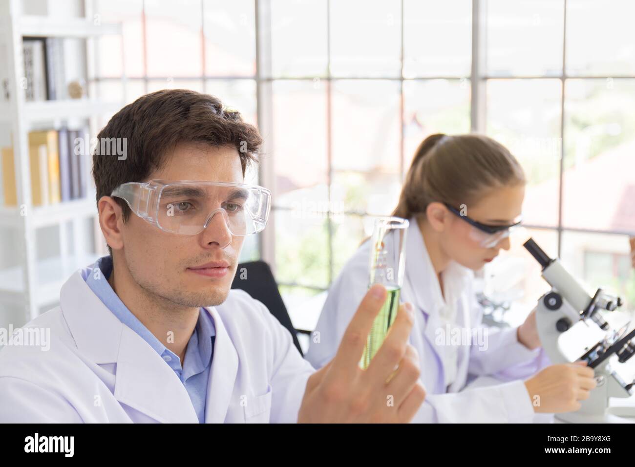 Hospital science hi-res stock photography and images - Alamy