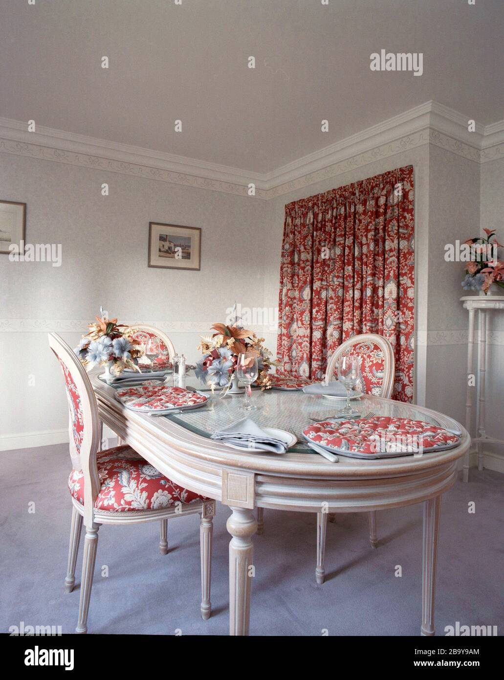 Dated house interiors from 1991, in Hastings, Southern England, UK ...