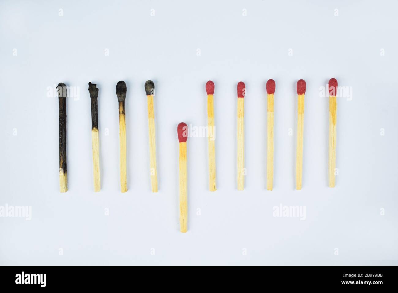 Matchstick arranged in a row Stock Photo - Alamy