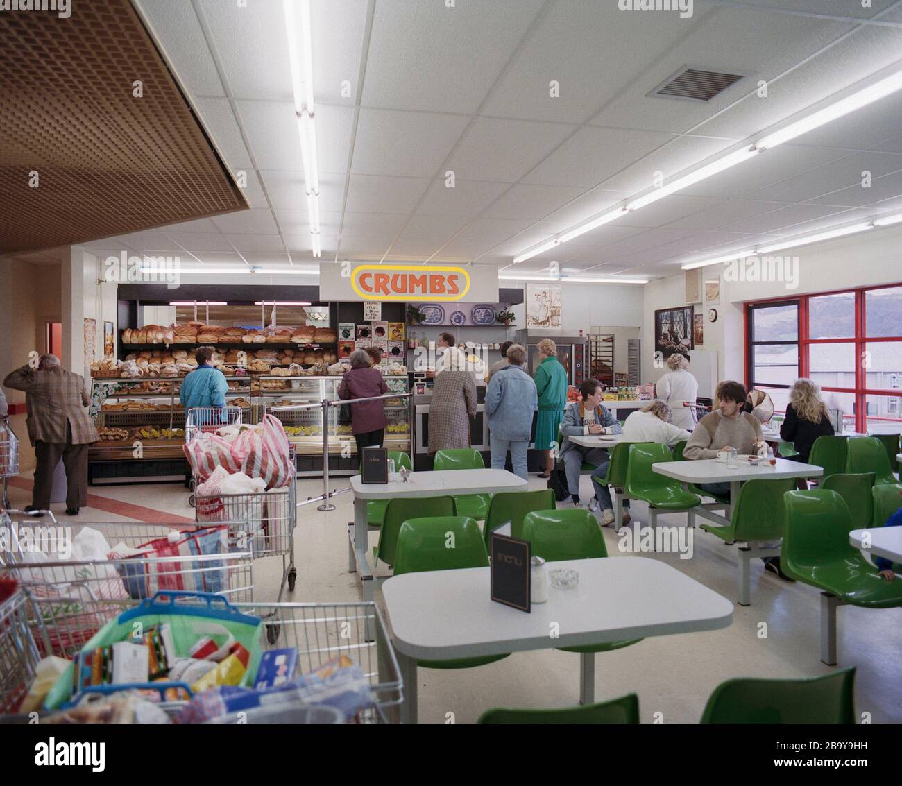 Kwik save supermarket in South Wales, UK, in 1991 Stock Photo - Alamy