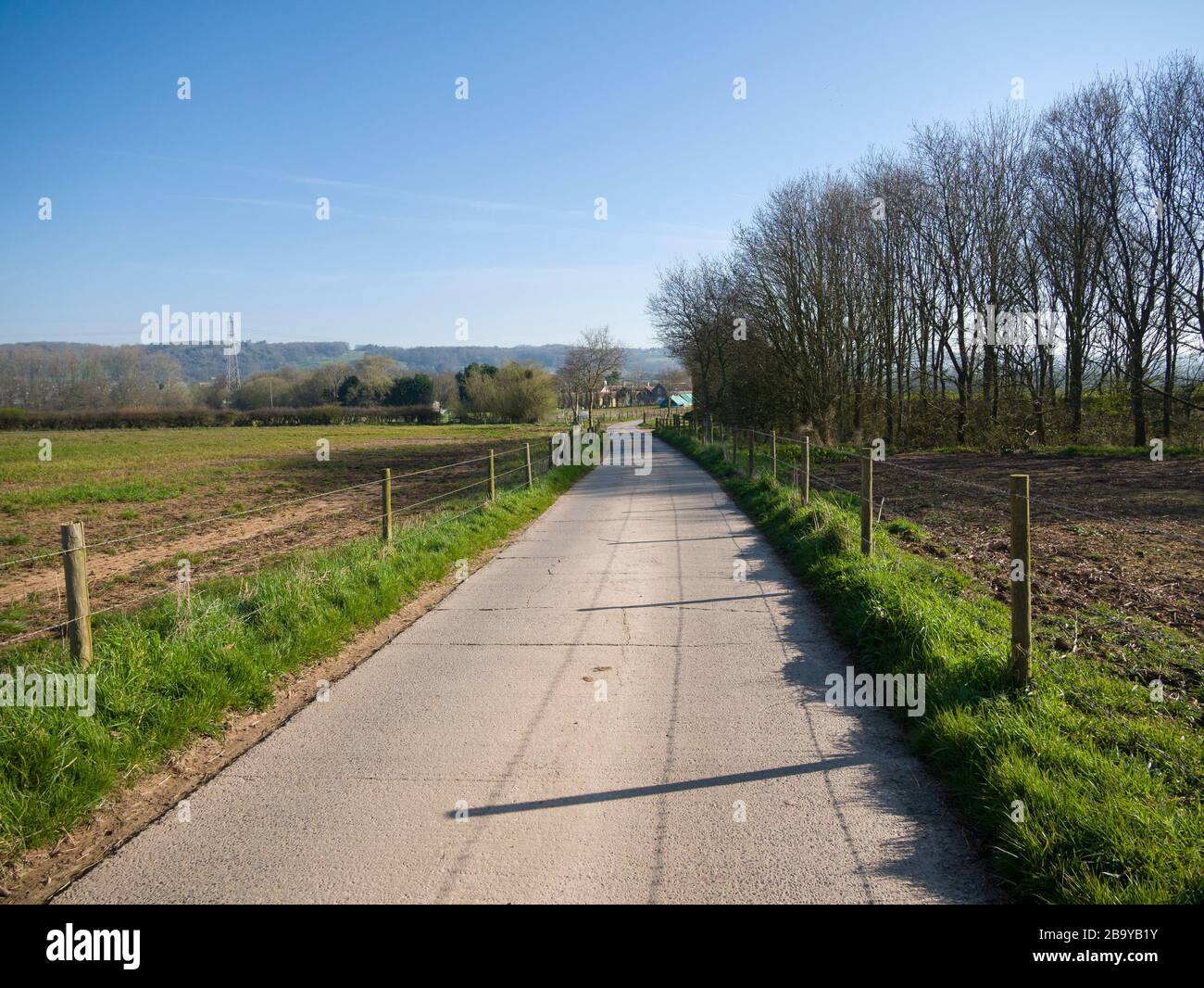 Country lane path way hi-res stock photography and images - Alamy