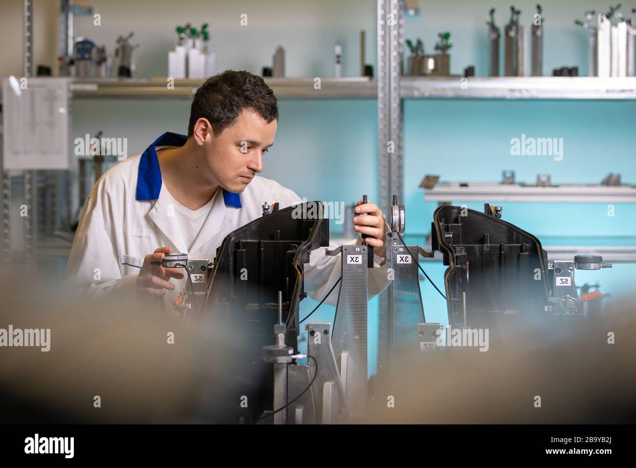 adjustment of the machine to precise 3D measurements of plastic ...