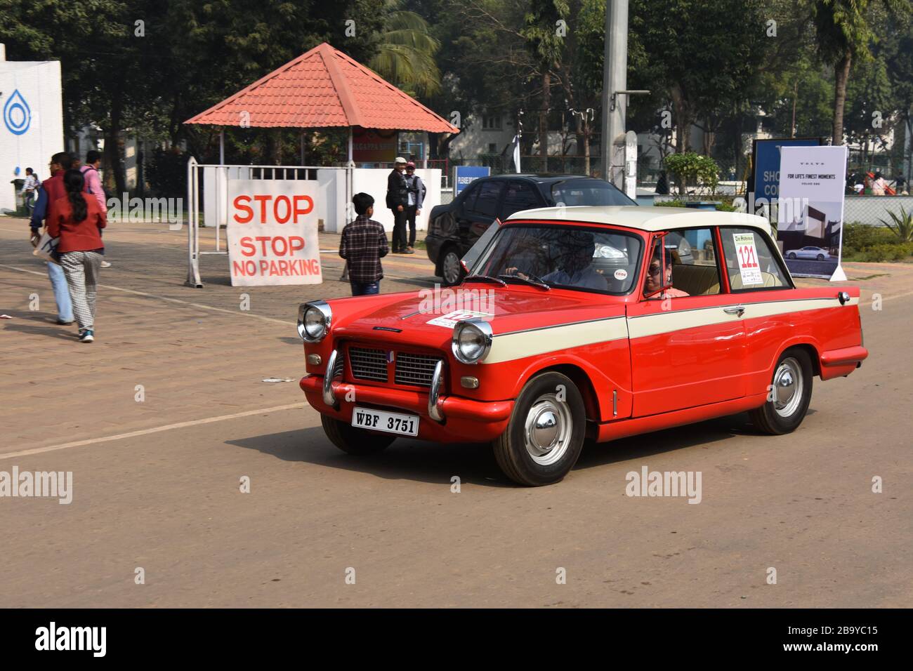 1964 standard herald hi-res stock photography and images - Alamy