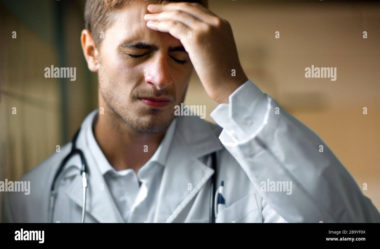 Doctor negative space hi-res stock photography and images - Alamy