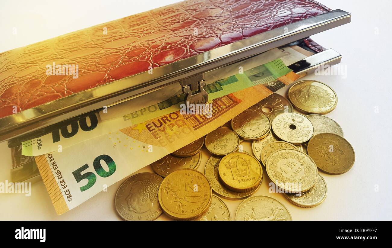 Wallet 10 euro note hi-res stock photography and images - Alamy