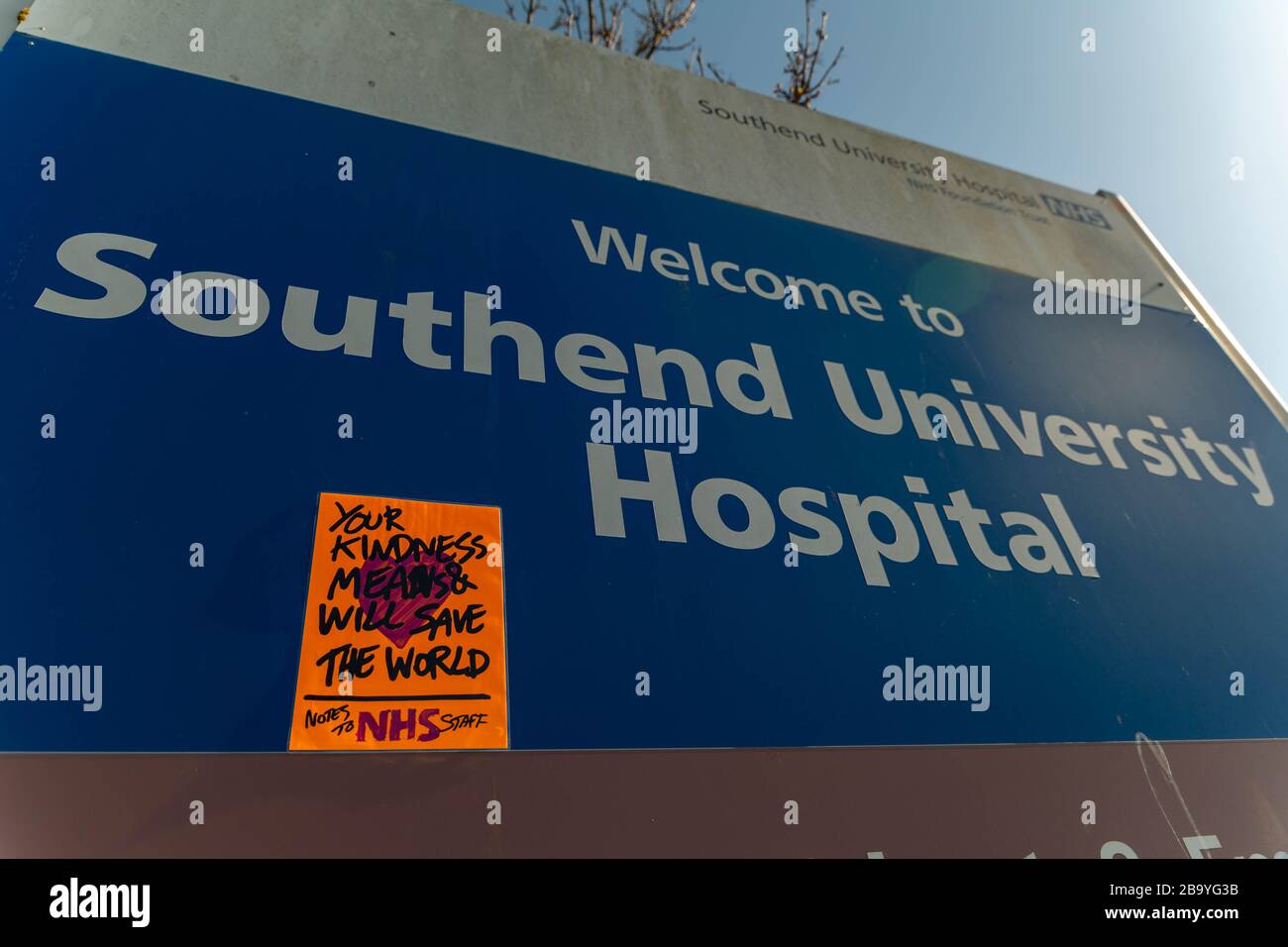 Southend-on-Sea, UK. 25th Mar, 2020. A poster on the main entrance sign ...