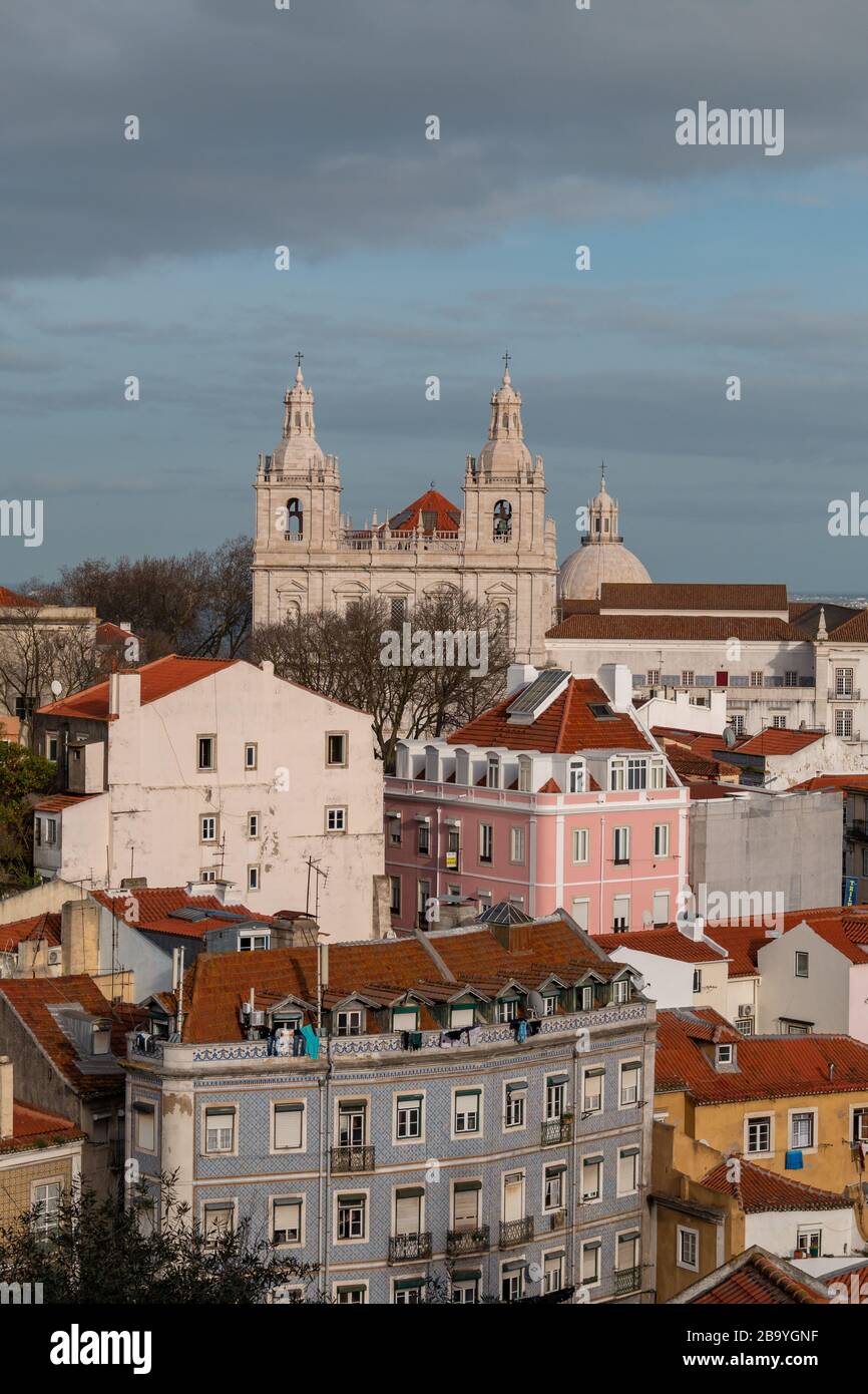 Red rooftop houses portugal hi-res stock photography and images - Alamy