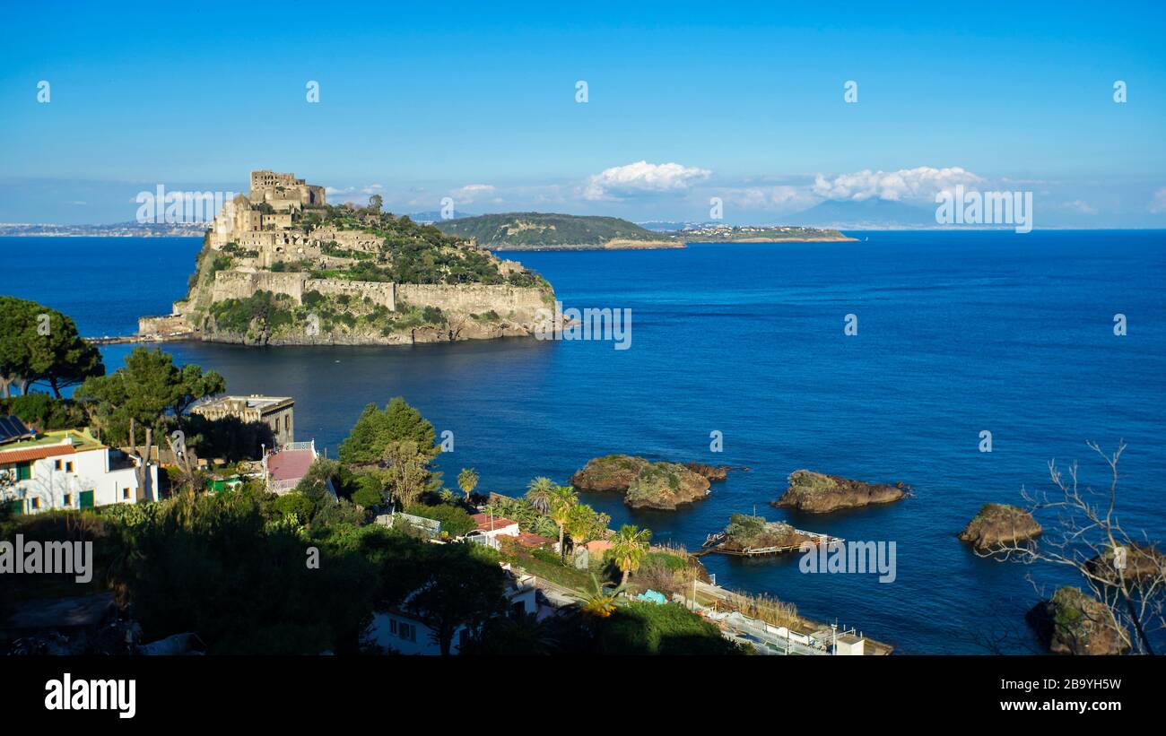 Aragonese castle and Sant' Anna rocks, Ischia island, Campania, Italy ...