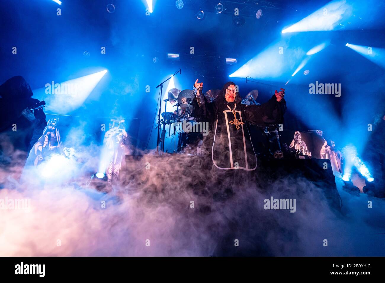 Void vocalist hi-res stock photography and images - Alamy