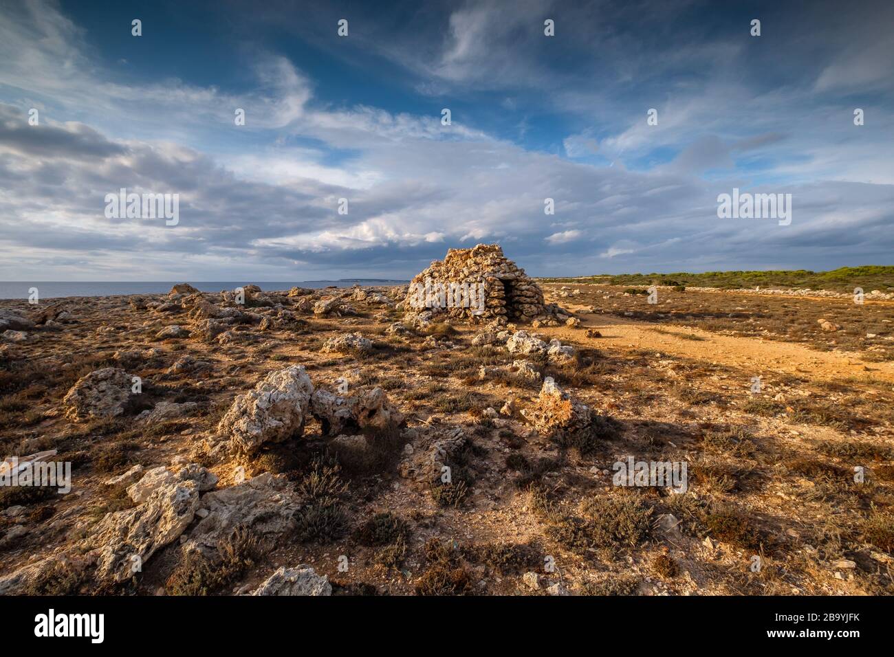 Menorca Cliff Walks High Resolution Stock Photography and Images - Alamy