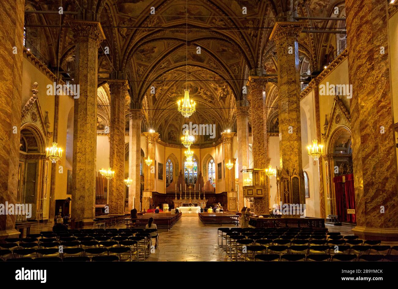 Cattedrale di San Lorenzo Cathedral, interior, Perugia, Umbria, Italy ...