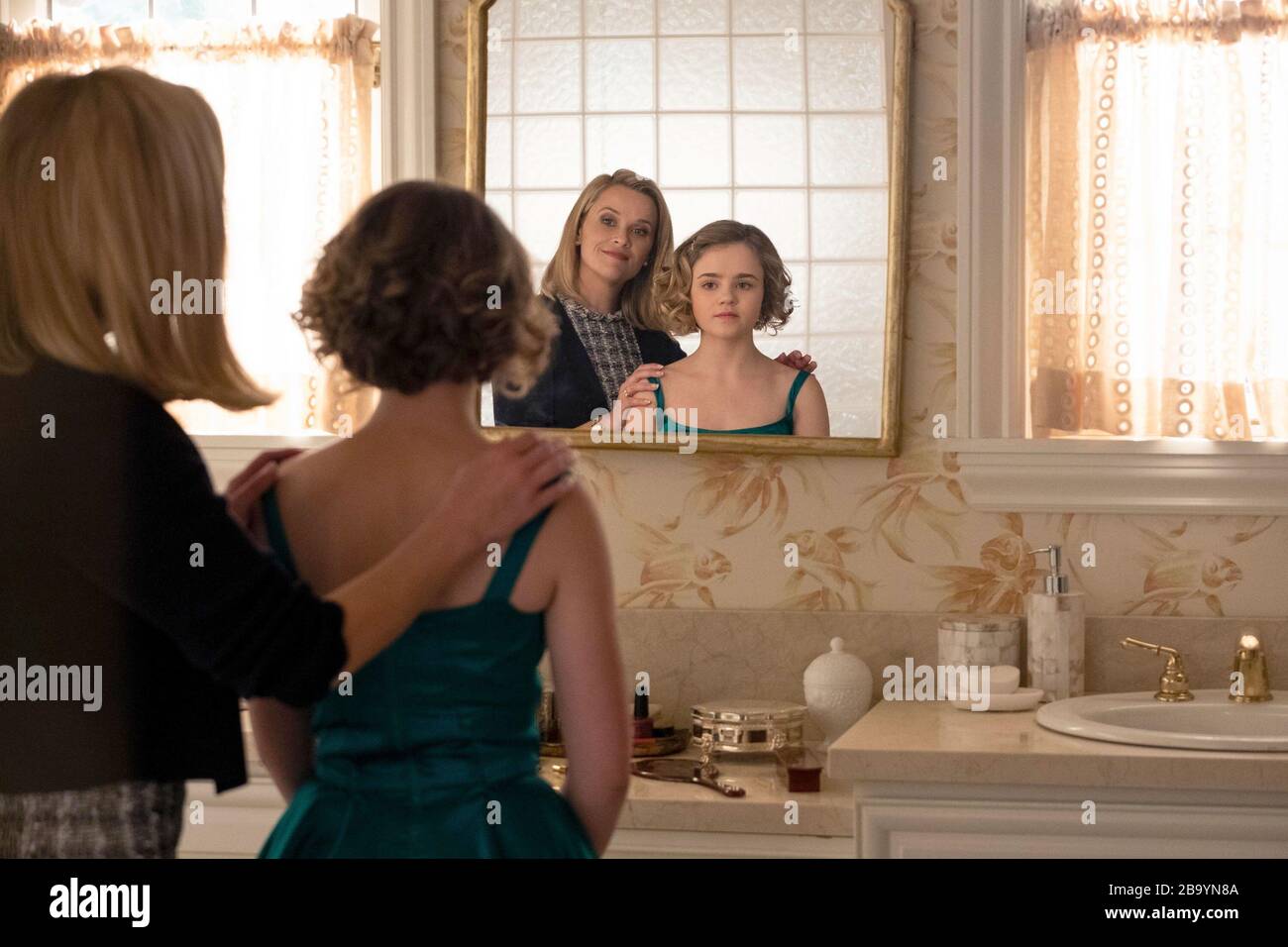 LITTLE FIRES EVERYWHERE, from left: Reese Witherspoon, Megan Stott ...