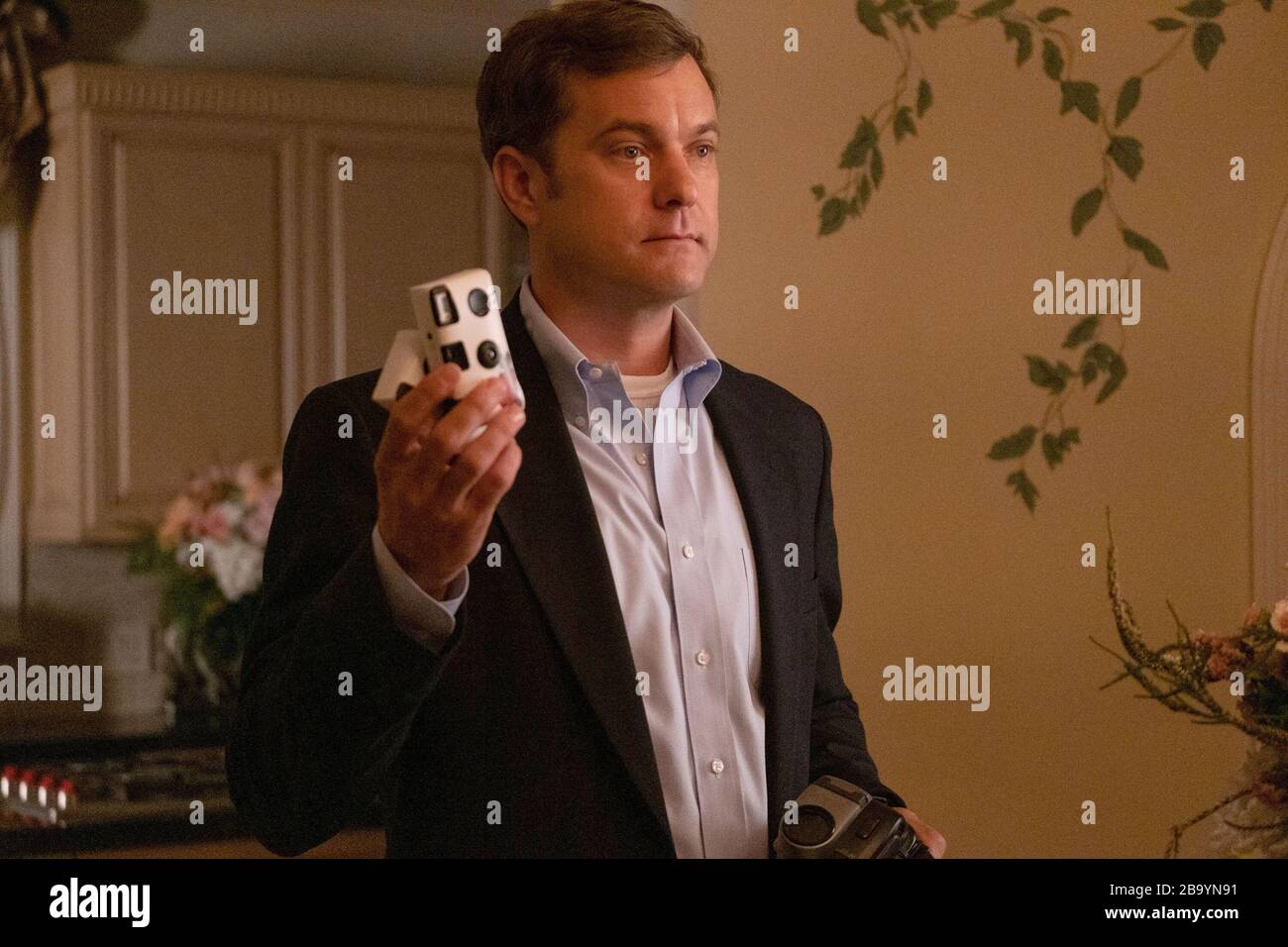 LITTLE FIRES EVERYWHERE, Joshua Jackson, Seventy Cents , (Season 1, Ep ...