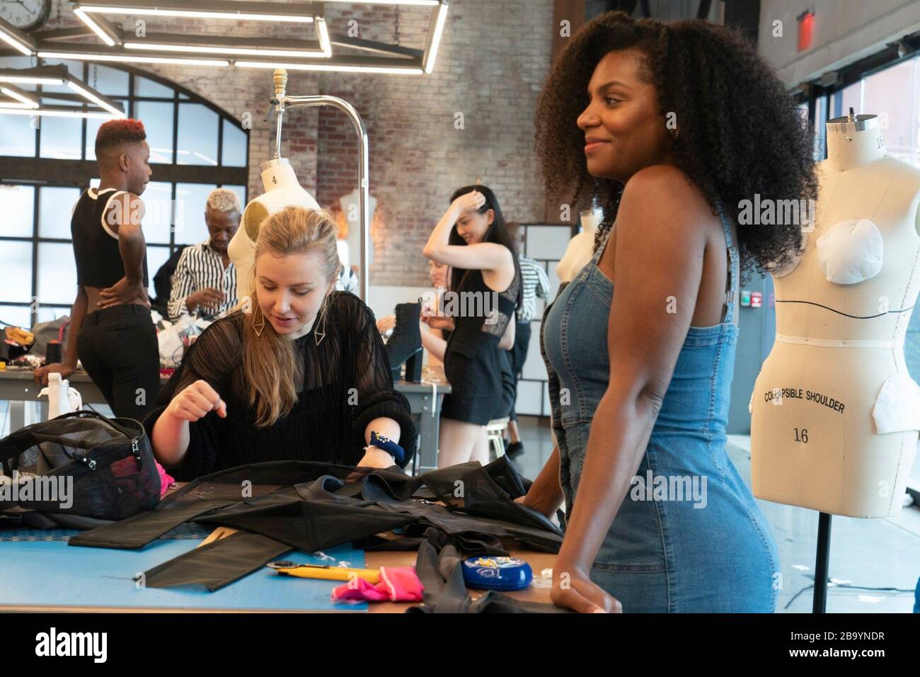 PROJECT RUNWAY, contestant Melanie Trygg (left), 'She's Sew Unusual ...