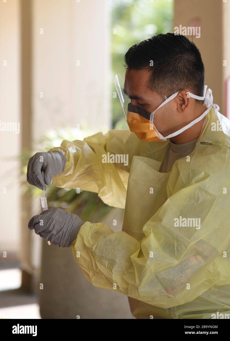 U.S. Air Force Staff Sgt. Mike Hansen, 81st Surgical Operations ...