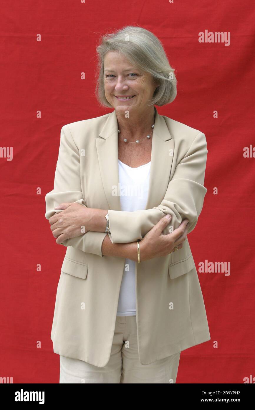 Kate Adie, BBC correspondent, at Edinburgh International Book Festival ...