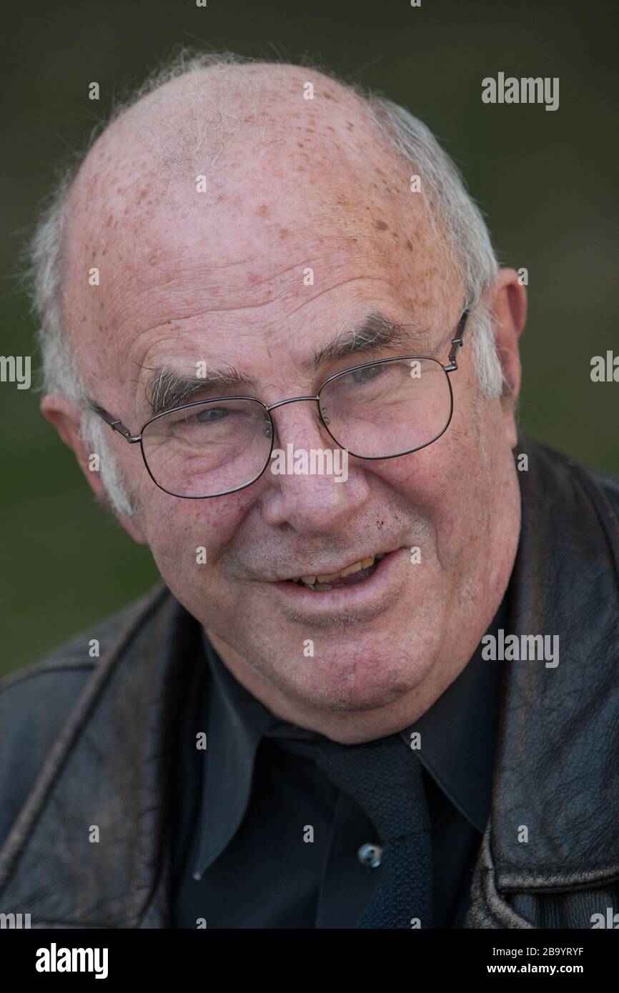 Clive james hi-res stock photography and images - Alamy