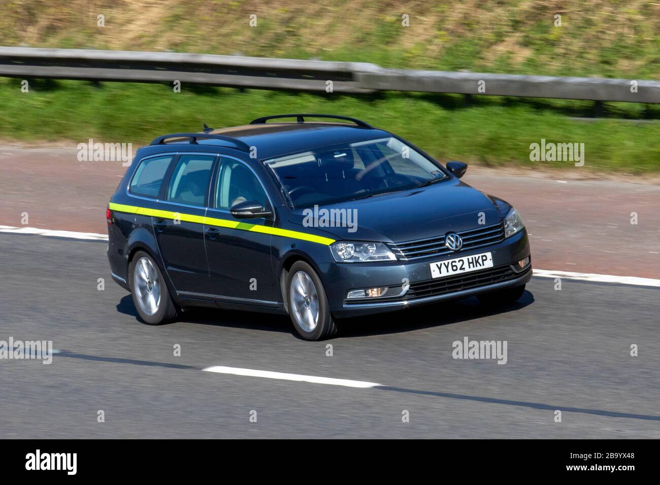 Vw passat yellow hi-res stock photography and images - Alamy