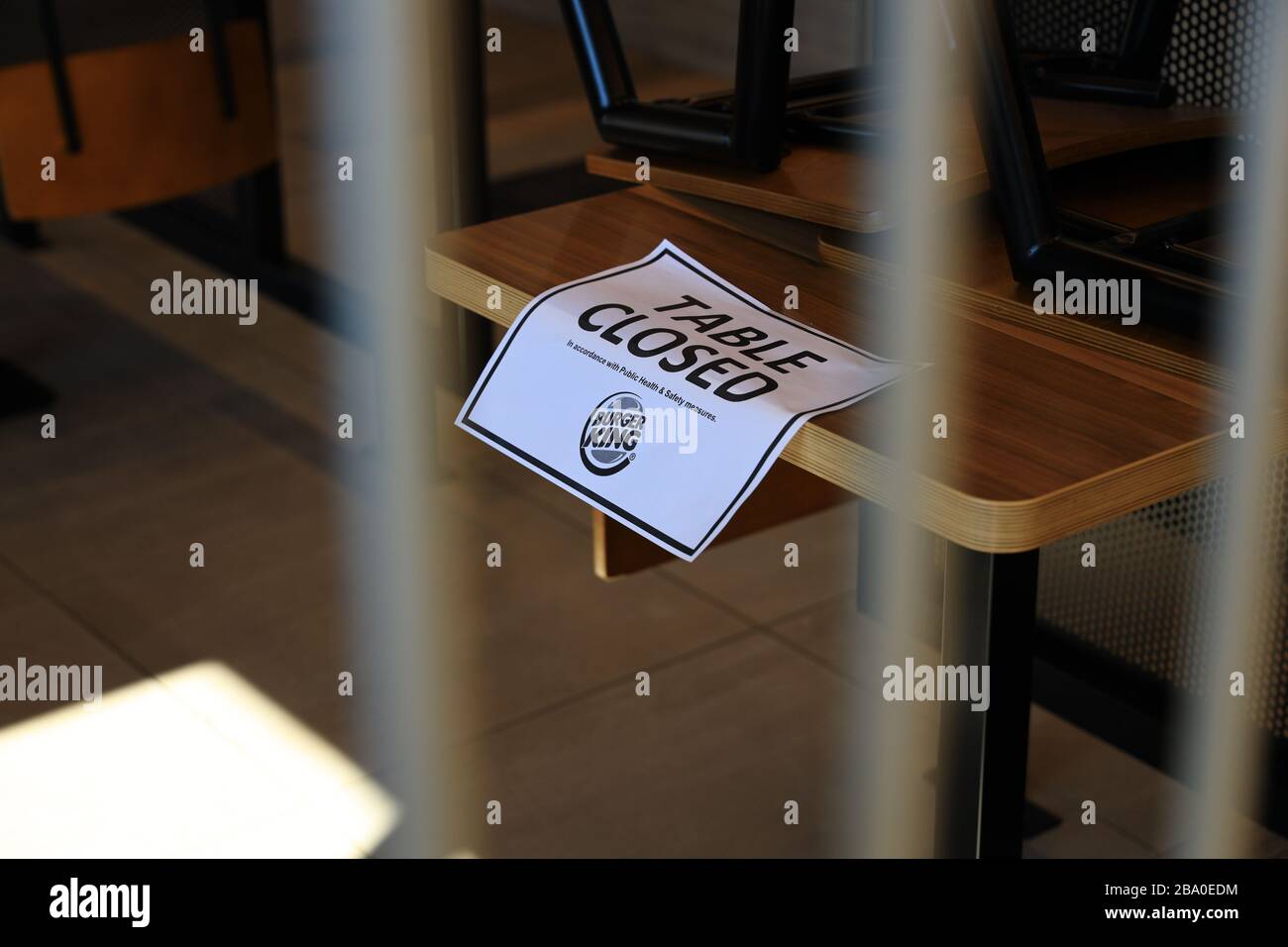 Table sign at the Burger King restaurant: "Table Closed Stock Photo - Alamy