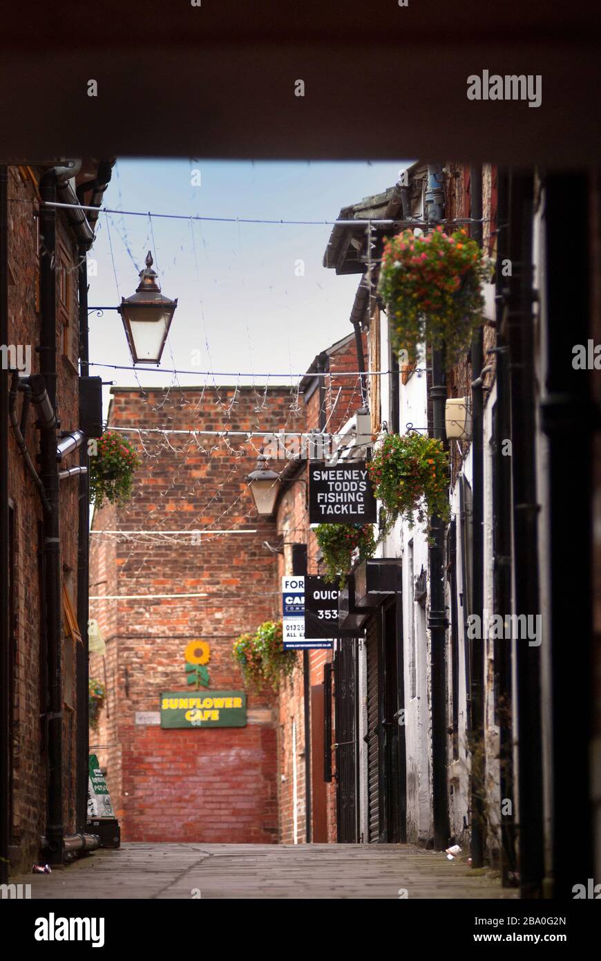 Service yard shops store hi-res stock photography and images - Alamy