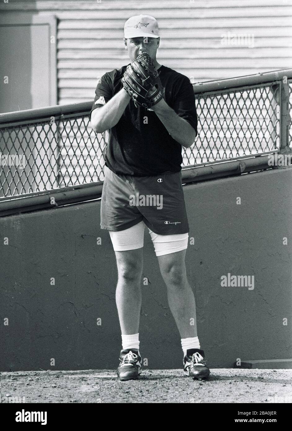 Red Sox pitcher Roger Clemens pracrices his pitching skills in the Red ...