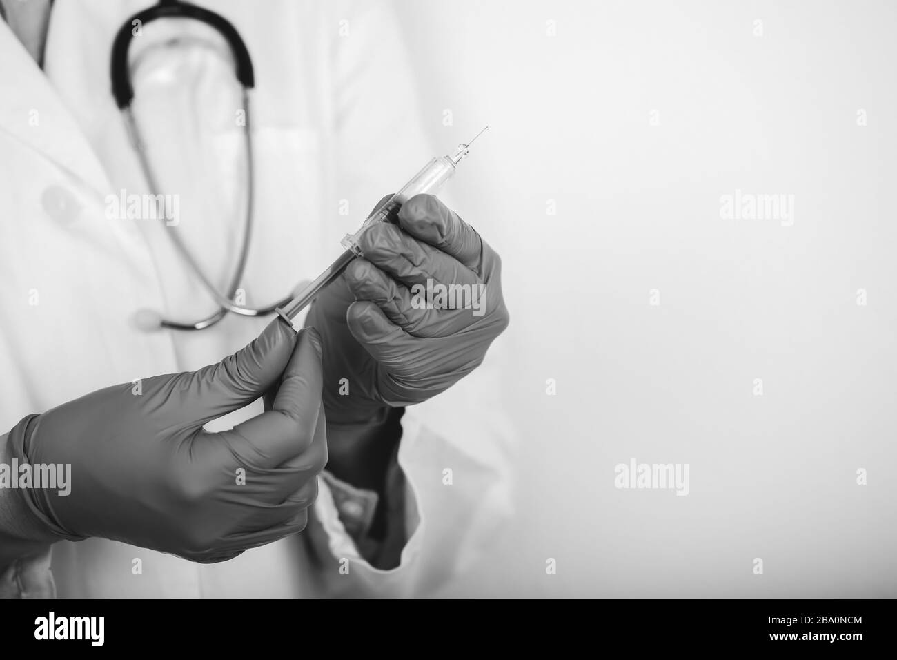Vial and syringes Black and White Stock Photos & Images - Alamy