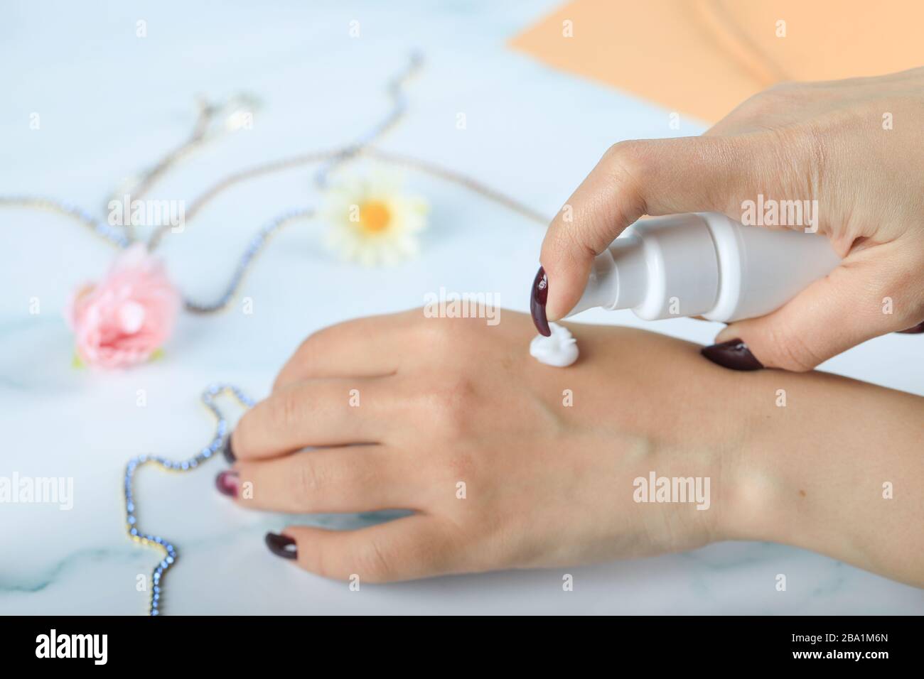 Cream on fingers hi-res stock photography and images - Alamy