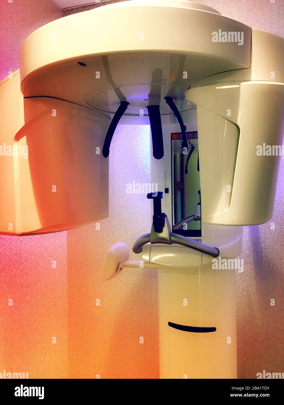 Cone beam hi-res stock photography and images - Alamy