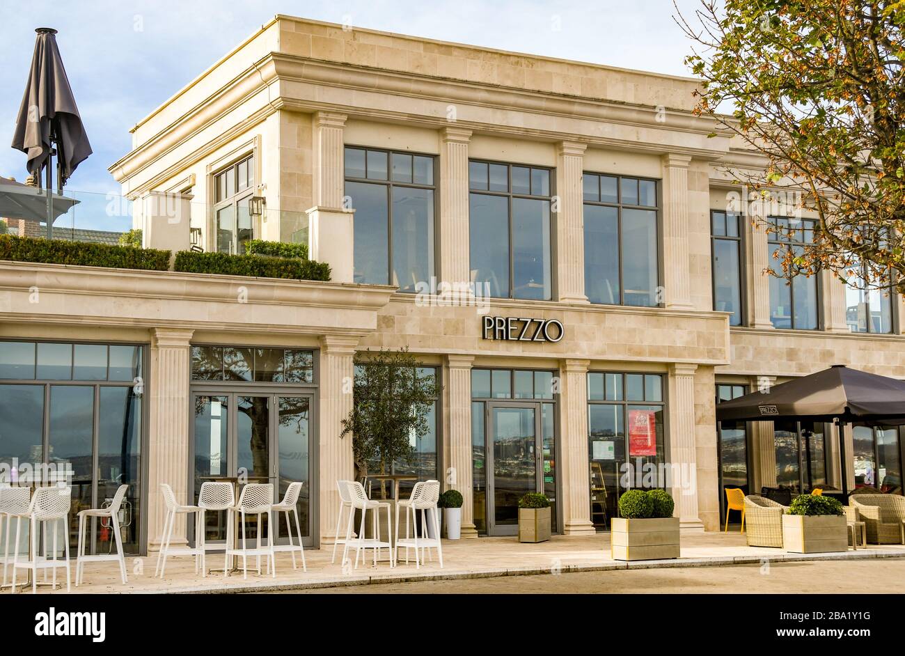 Prezzo italian restaurant hi-res stock photography and images - Alamy