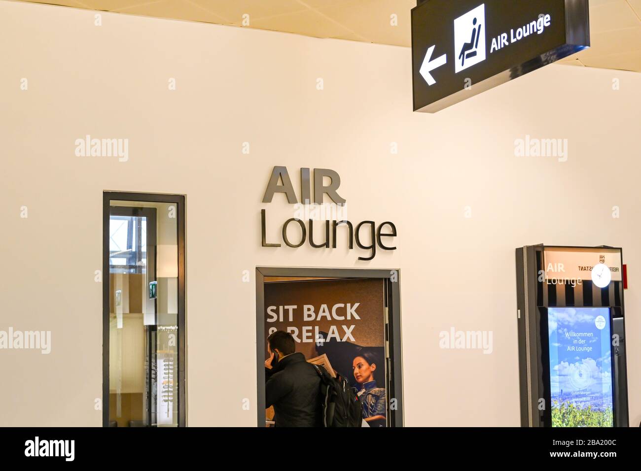 Lounge door sign hi-res stock photography and images - Alamy
