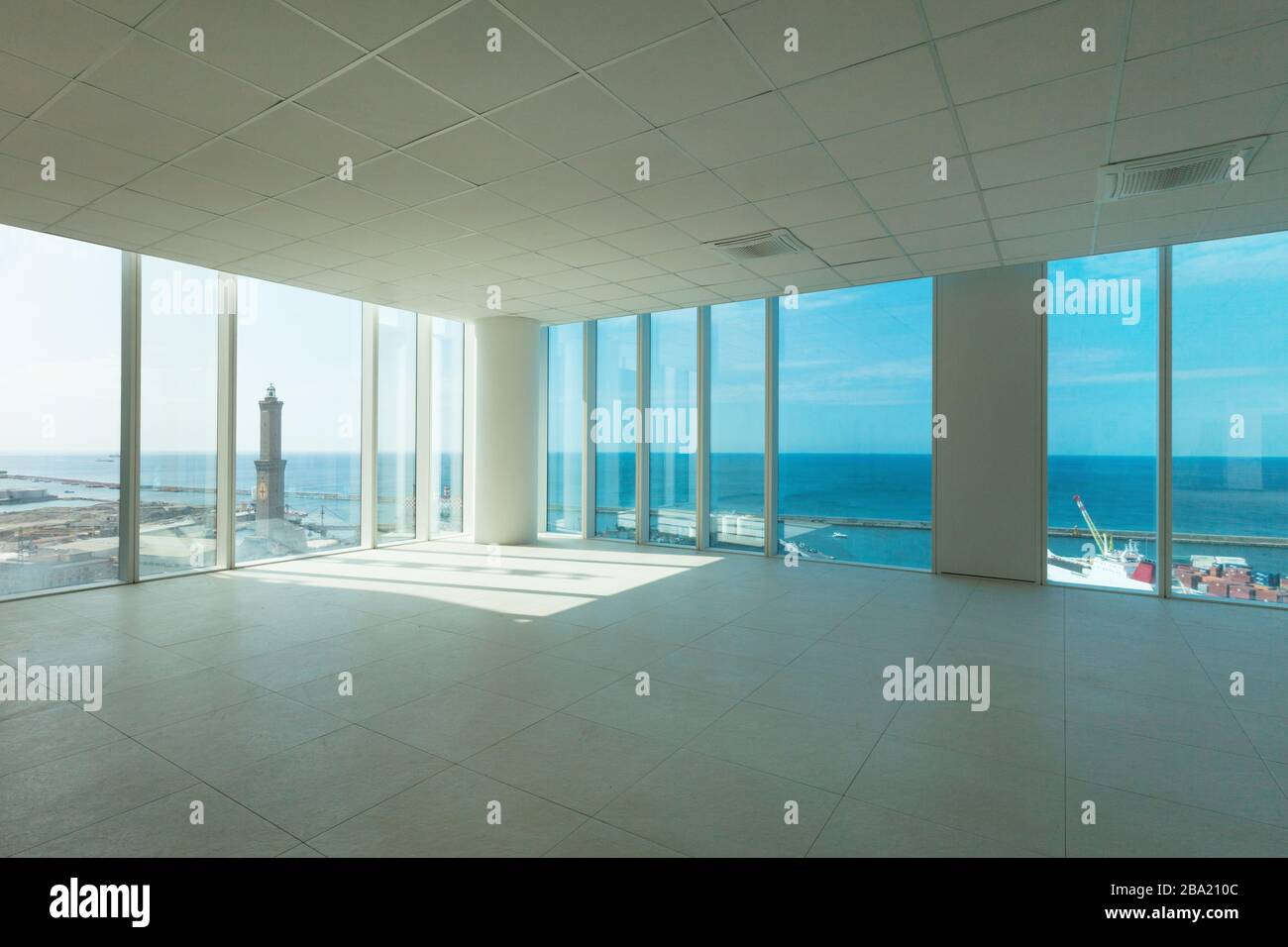Skyscraper windows hi-res stock photography and images - Alamy