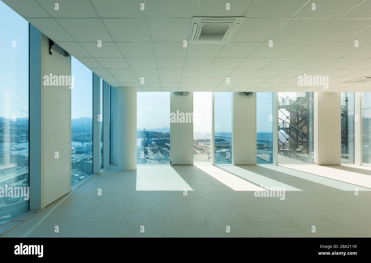 Interior lobby skyscraper hi-res stock photography and images - Alamy