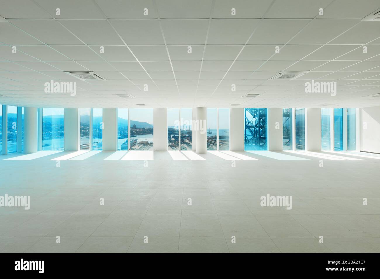 Office overlooking architecture hi-res stock photography and images - Alamy