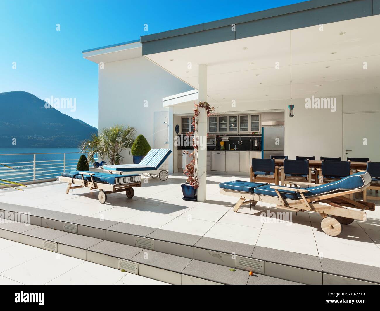 Interior balcony house overlooking lake hi-res stock photography and ...