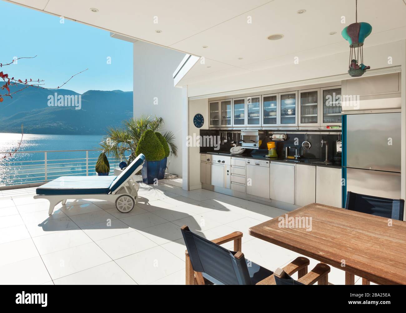 Interior balcony house overlooking lake hi-res stock photography and ...