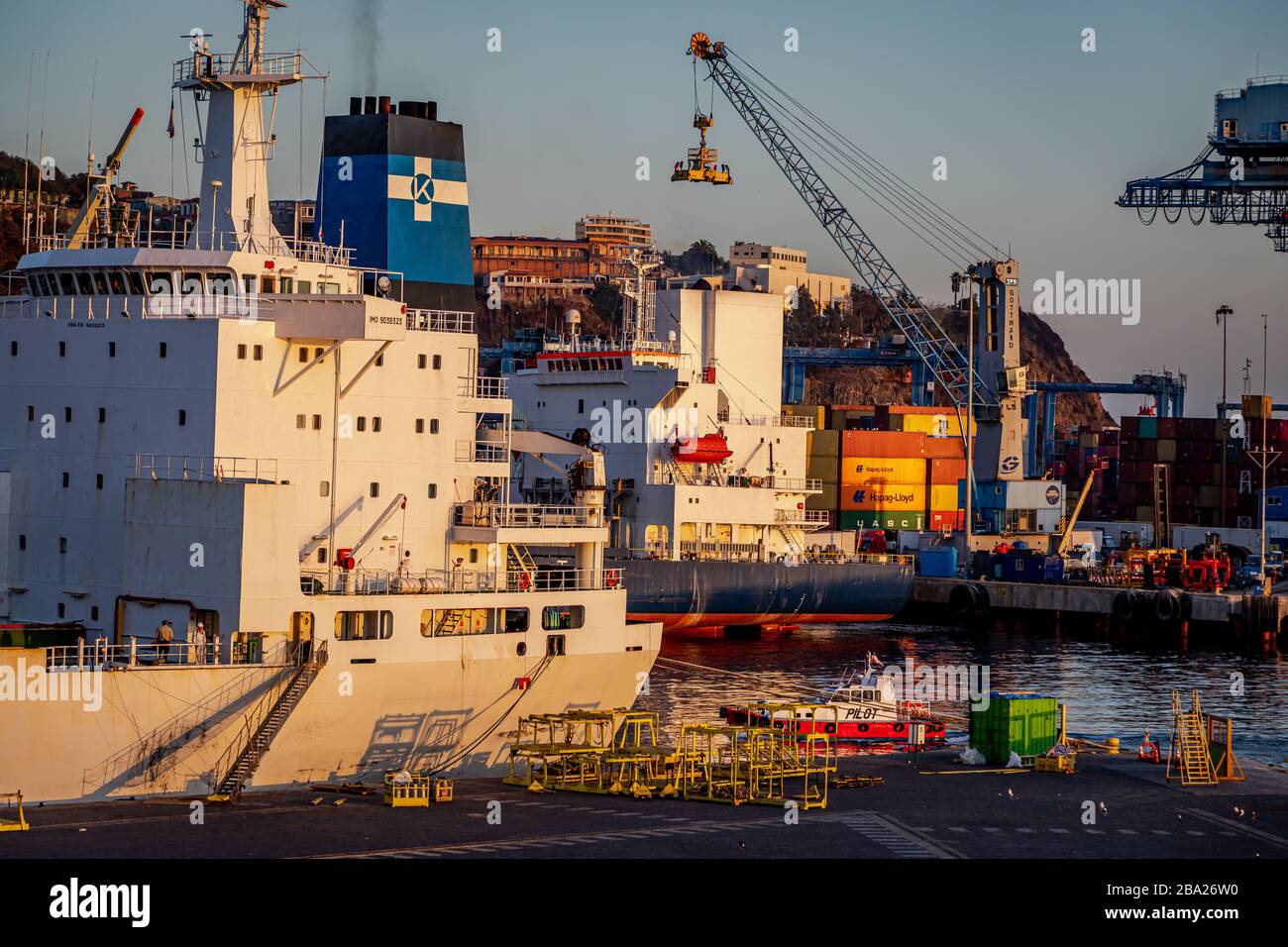 Harborage hi-res stock photography and images - Alamy