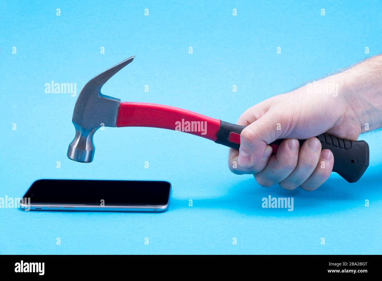 Old broken mobile phone hammer hi-res stock photography and images - Alamy