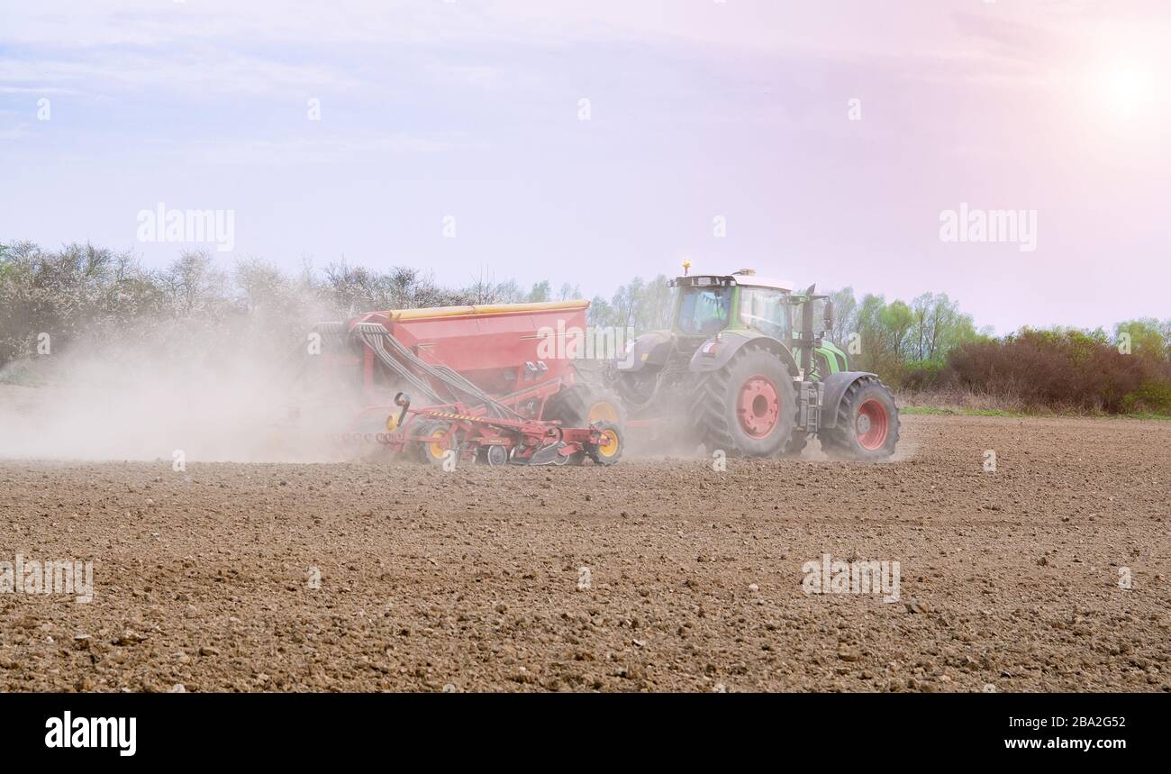 Farmer sowing seed hi-res stock photography and images - Alamy